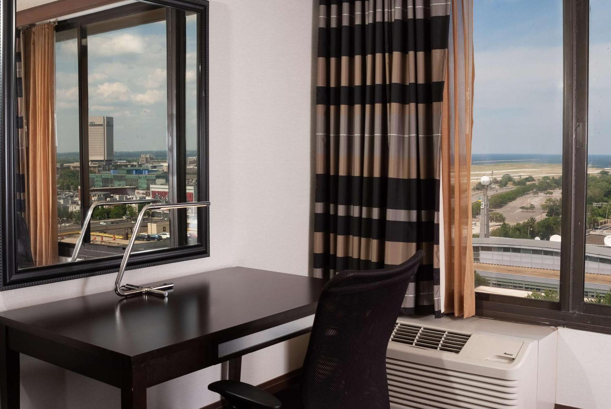DOUBLETREE BY HILTON CLEVELAND, OH